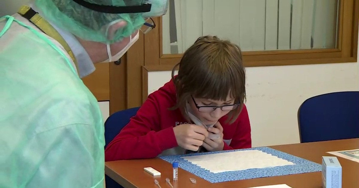 Spucken statt Abstrich: Schnelltestzentrum mit Speicheltests eröffnet ...